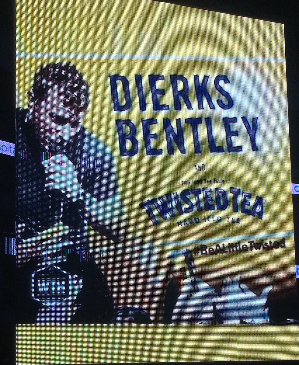 Aug 24, 2017: Dierks Bentley / Cole Swindell / Jon Pardi at Honda ...