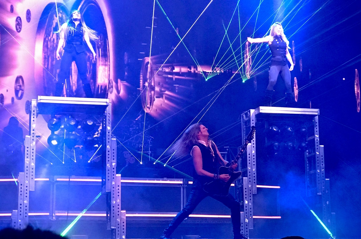 Concert History of NYCB LIVE: Home of the Nassau Veterans Memorial ...