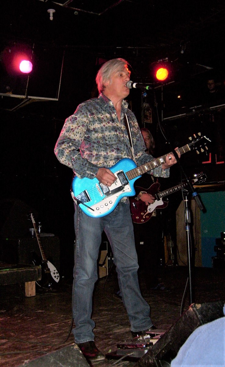 Robyn Hitchcock & the Venus 3 Concert & Tour History | Concert Archives