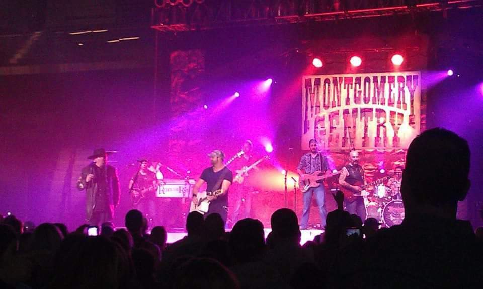 Concert History of Compton Family Ice Center Notre Dame, Indiana ...