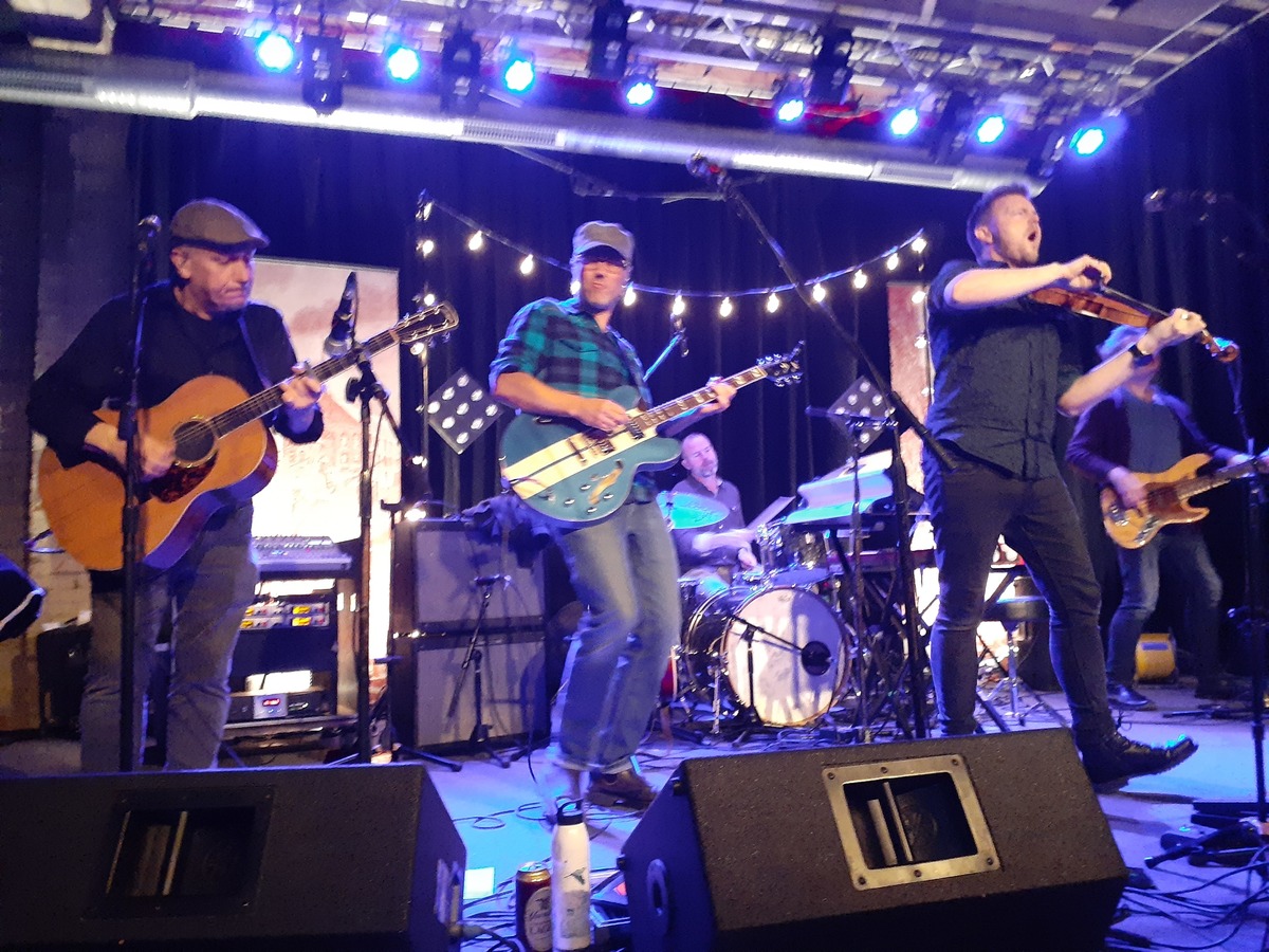 Enter The Haggis Singer