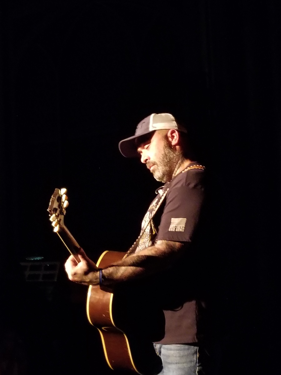 Aaron Lewis Concert & Tour History (Updated for 2022) | Concert Archives