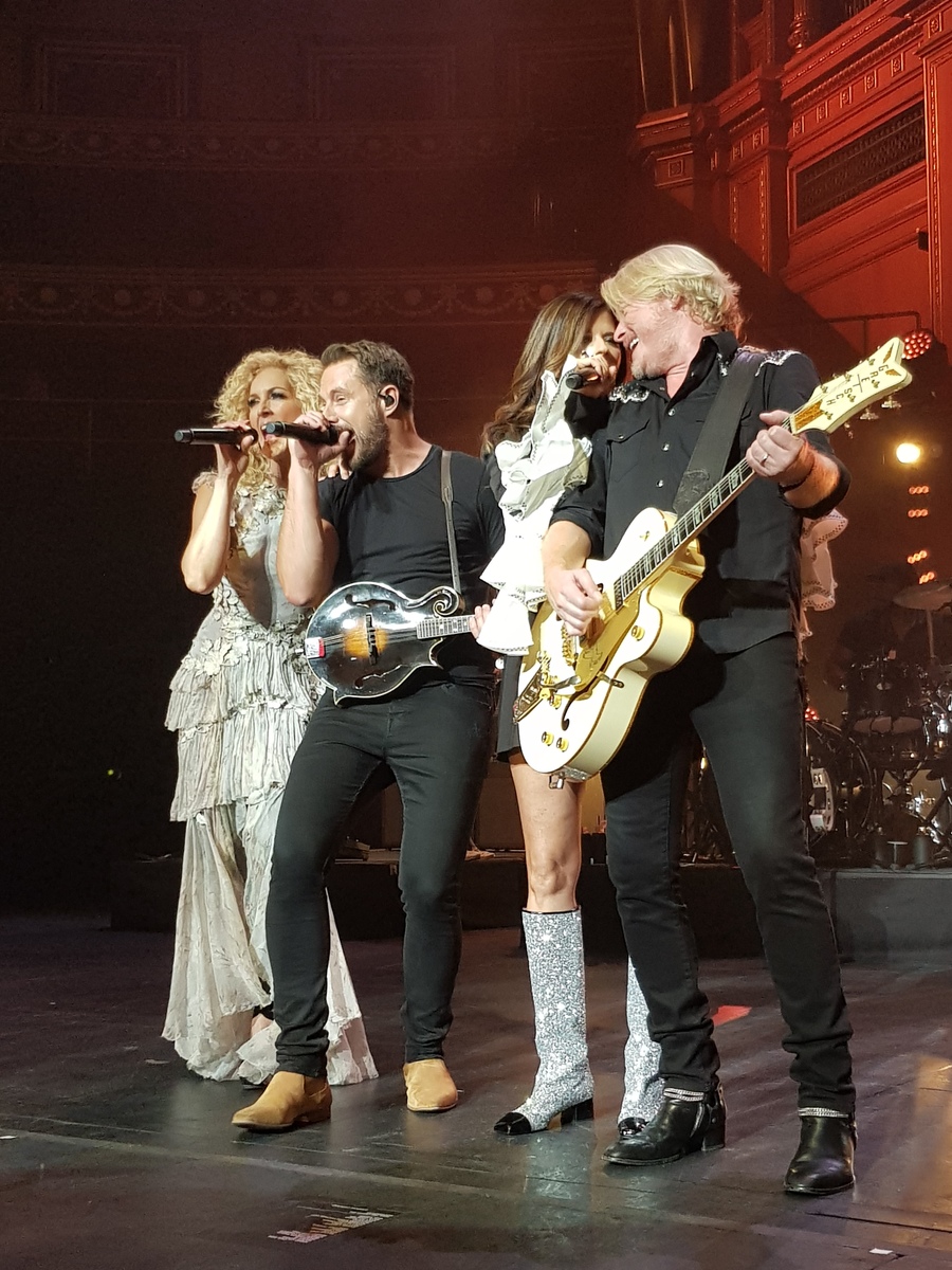 Little Big Town's 2017 Concert & Tour History | Concert Archives