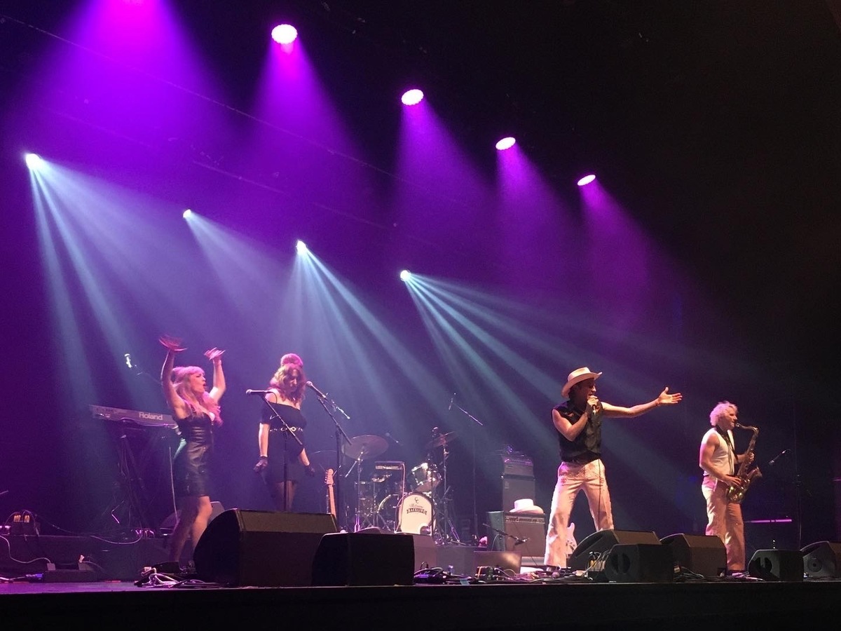 Sarah Mary Chadwick Concert & Tour History (Updated for 2025) | Concert ...