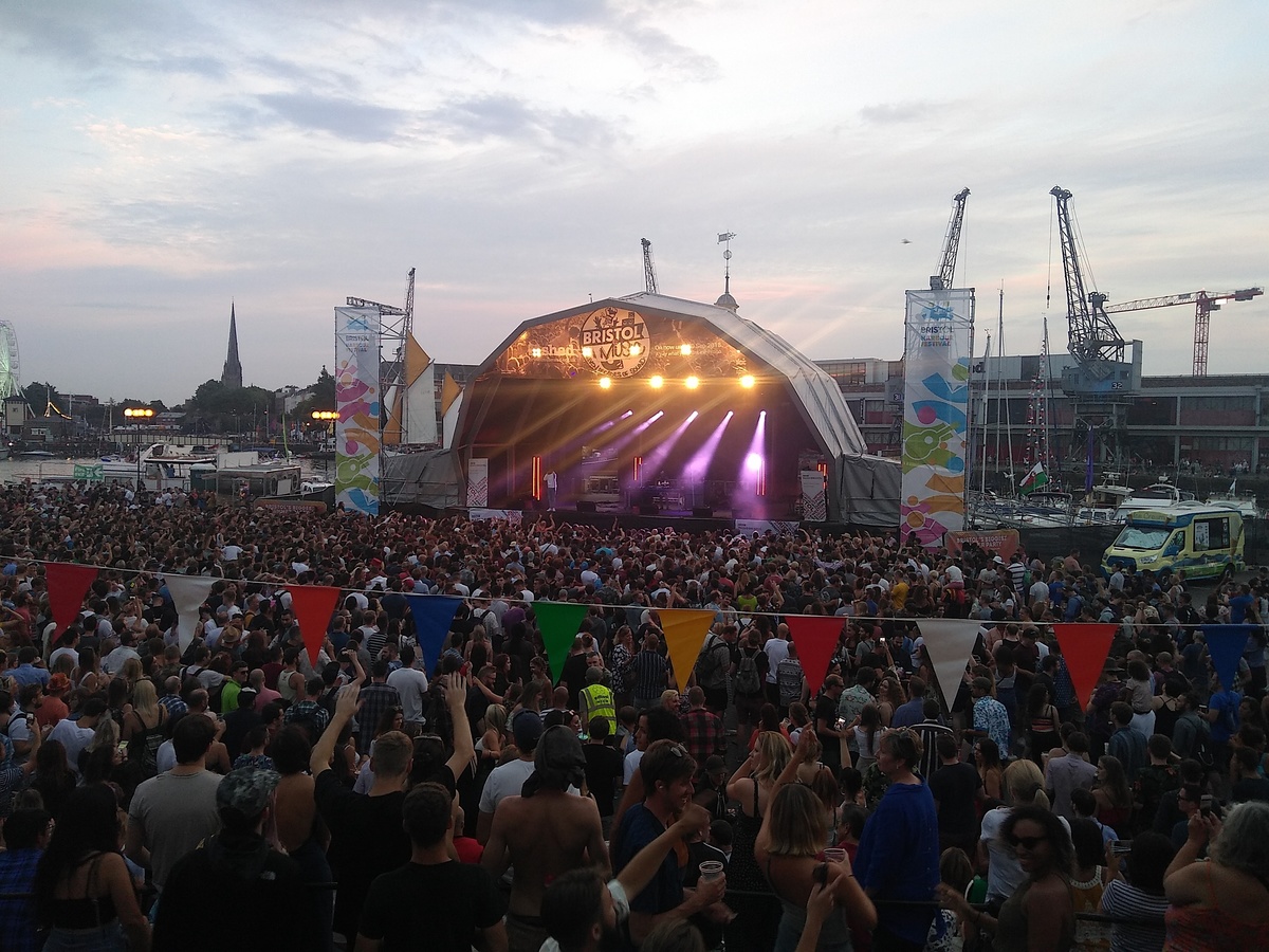 Concert History of Lloyds Amphitheatre, Bristol Harbourside Bristol ...