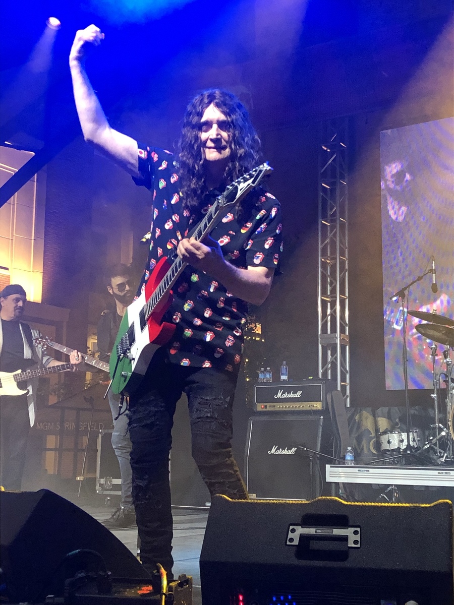 Fran Cosmo Concert & Tour History (Updated for 2025) | Concert Archives