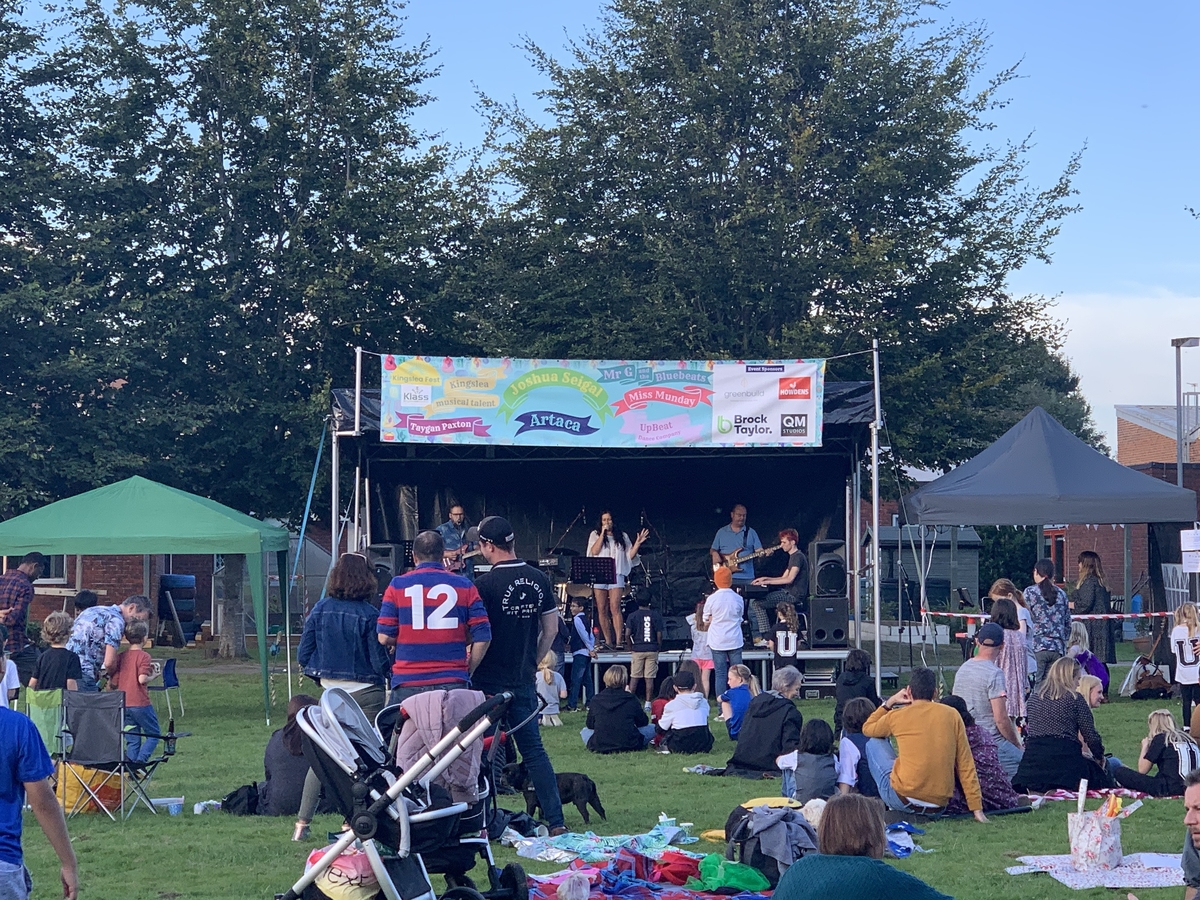 Sep 25, 2021: Taygan Paxton / Miss Munday at Kingslea School Horsham ...