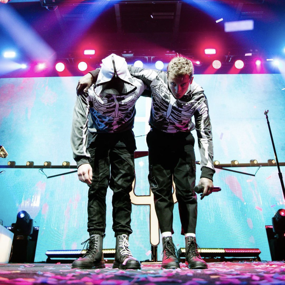 Nov 06, 2021: Twenty One Pilots / Jay Joseph at State Farm Arena ...
