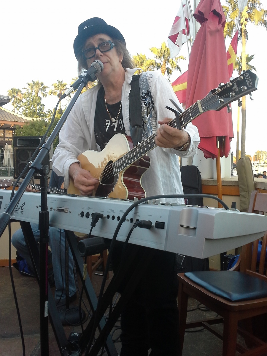 Duncan Faure Concert & Tour History | Concert Archives