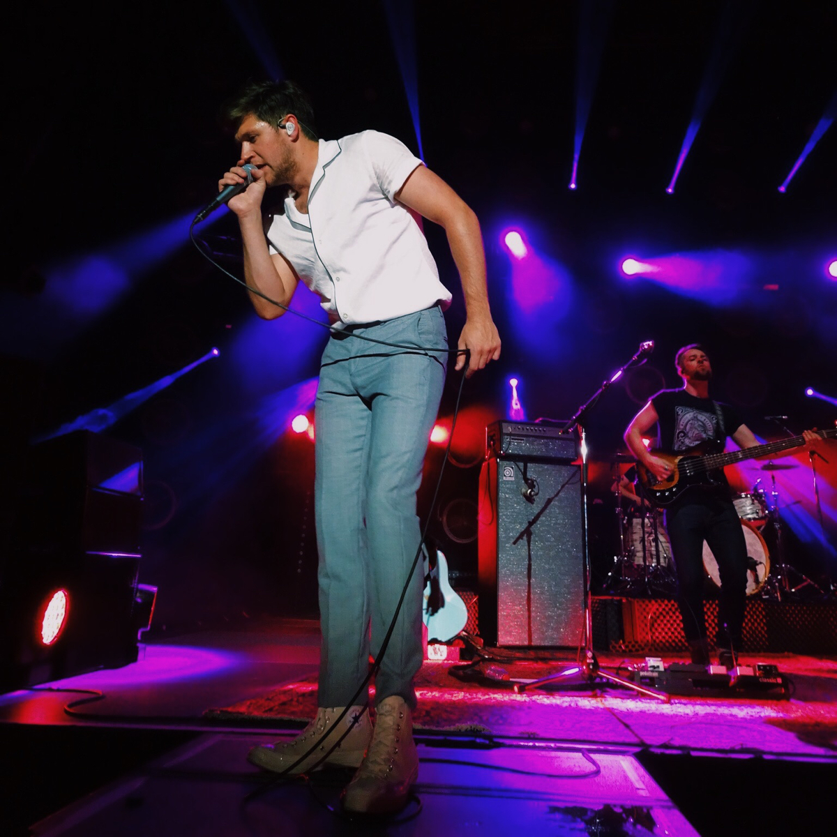 Apr 21, 2018: Niall Horan / Julia Michaels at Tempodrom Berlin, Berlin ...