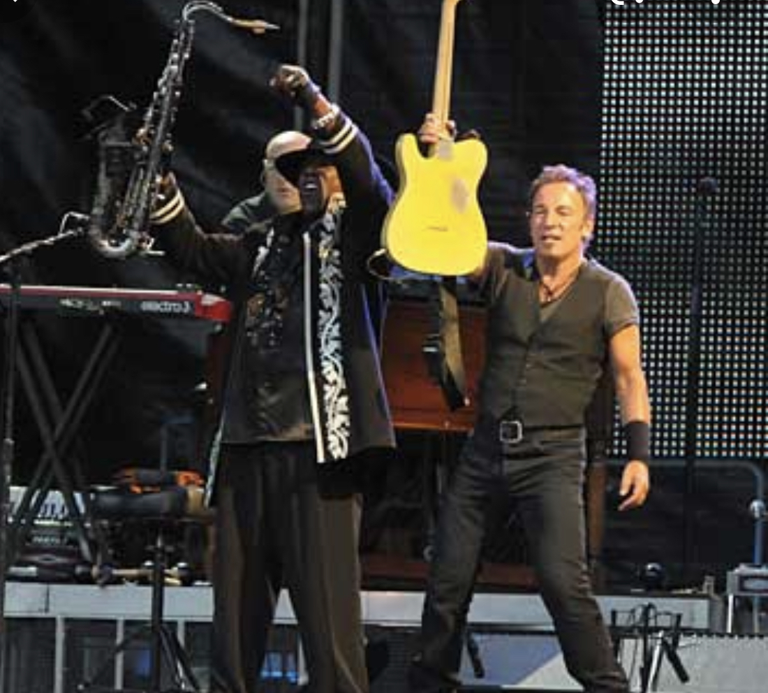 Jul 14, 2009: Bruce Springsteen & The E Street Band at Hampden Park ...
