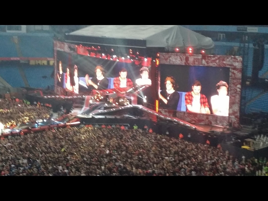 Etihad Stadium Concert One Direction