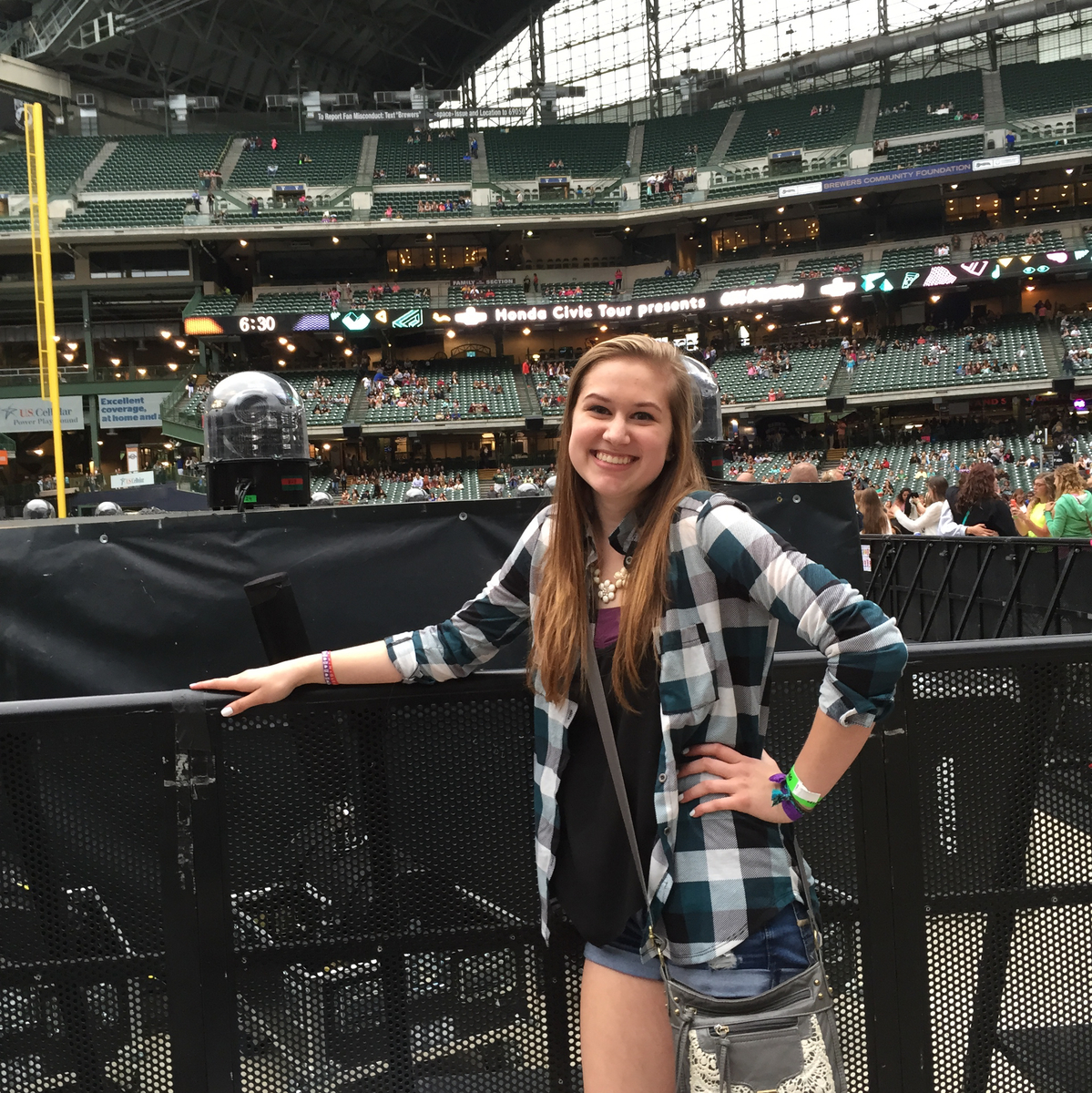 Aug 25, 2015: One Direction / Icona Pop at Miller Park Milwaukee ...
