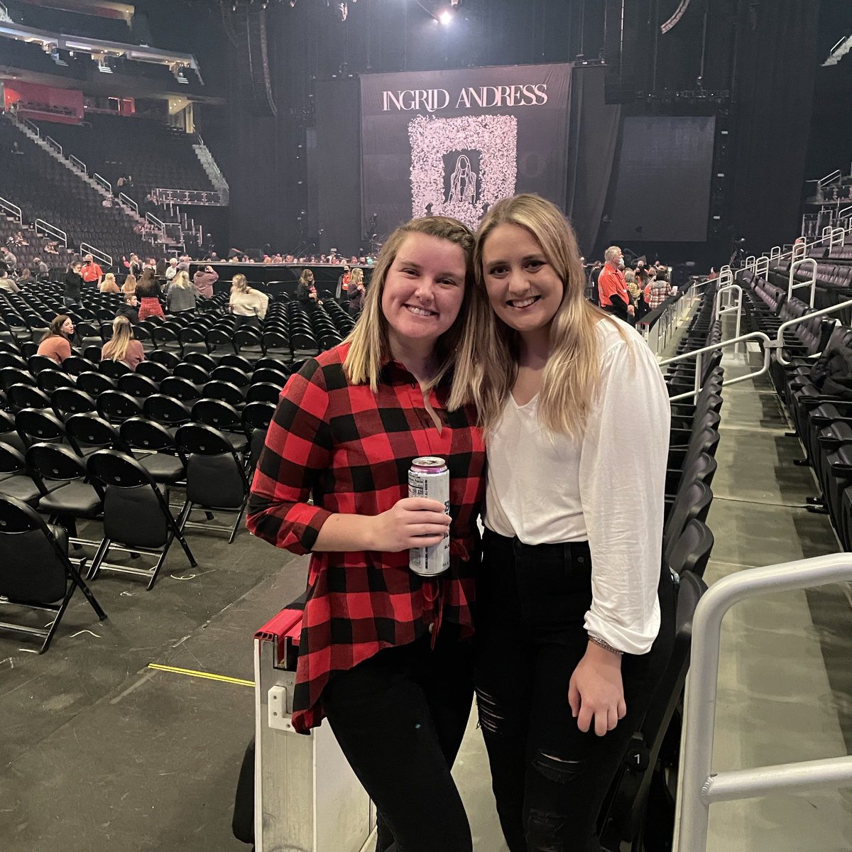 Dec 03, 2021: Dan + Shay / The Band CAMINO / Ingrid Andress at Little ...