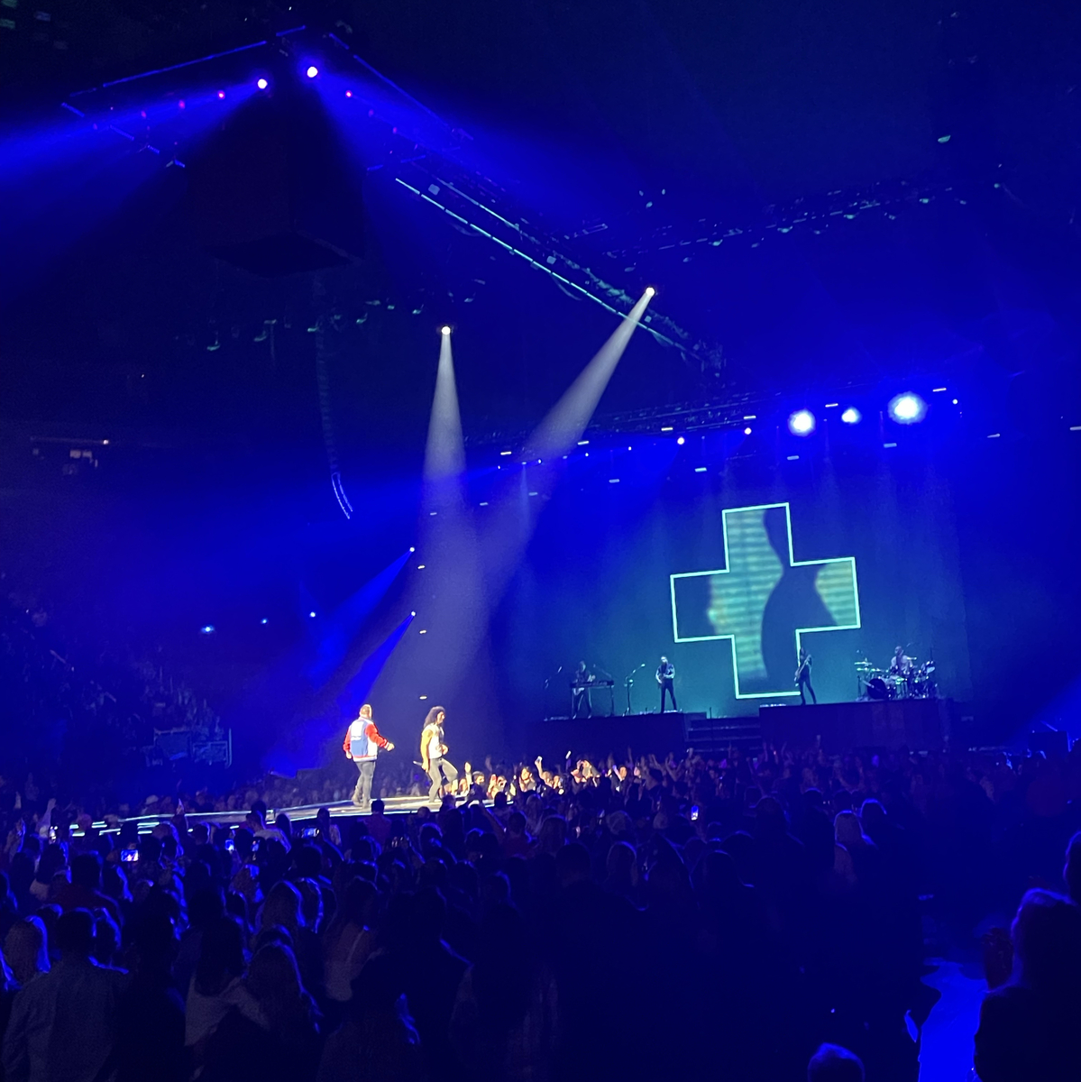 Dec 03, 2021: Dan + Shay / The Band CAMINO / Ingrid Andress at Little ...