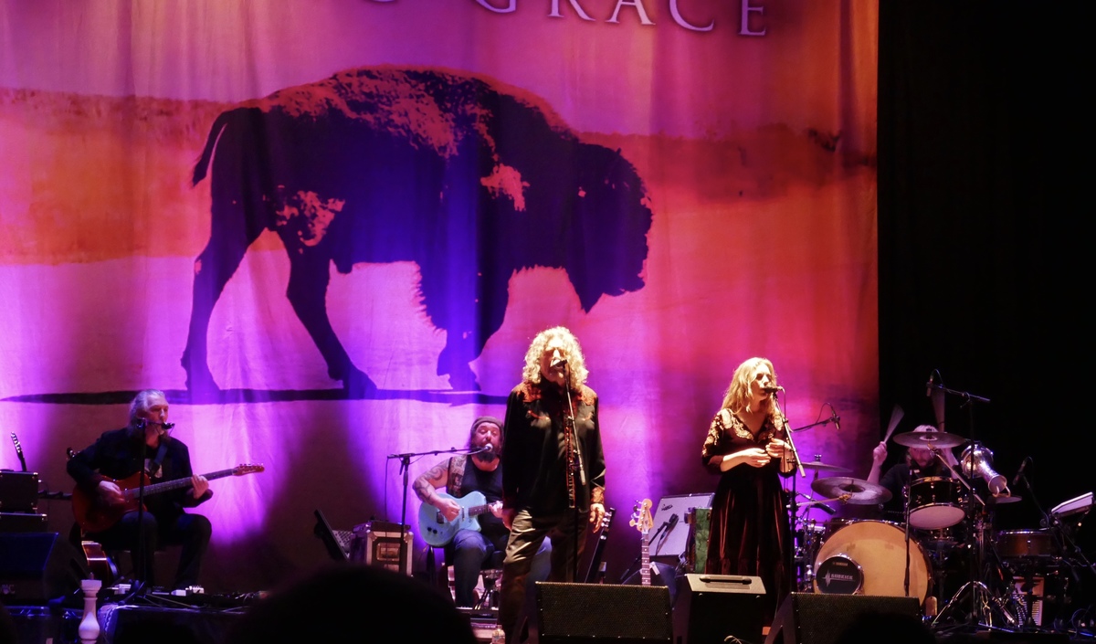 Saving Grace with Robert Plant and Suzi Dian Concert Photos | Concert ...