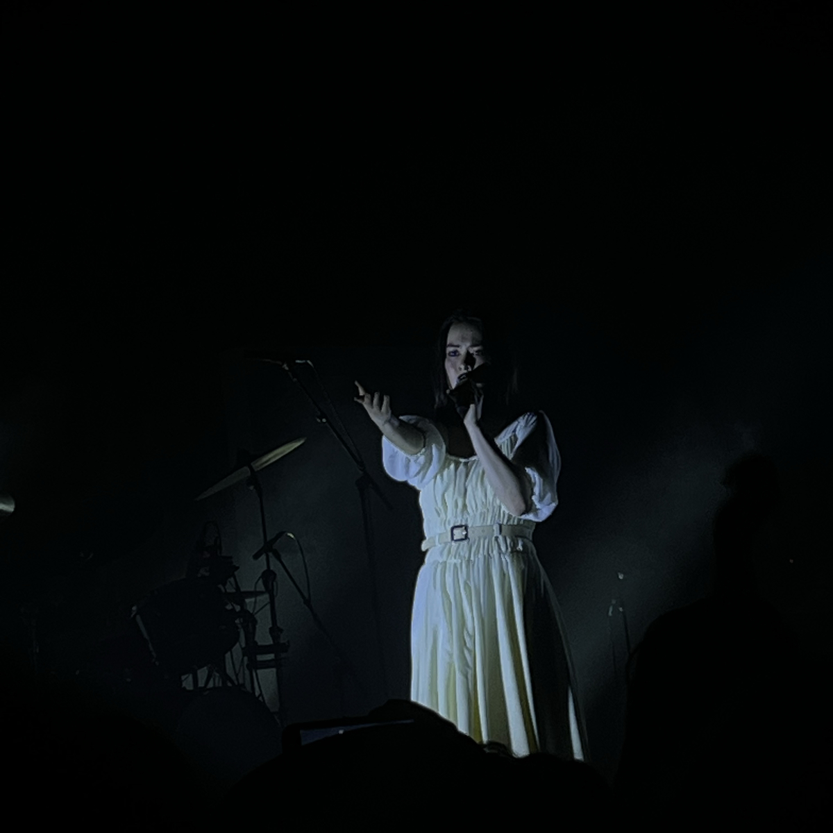 Apr 26, 2022: Mitski / SASAMI at Manchester Academy Manchester, England ...
