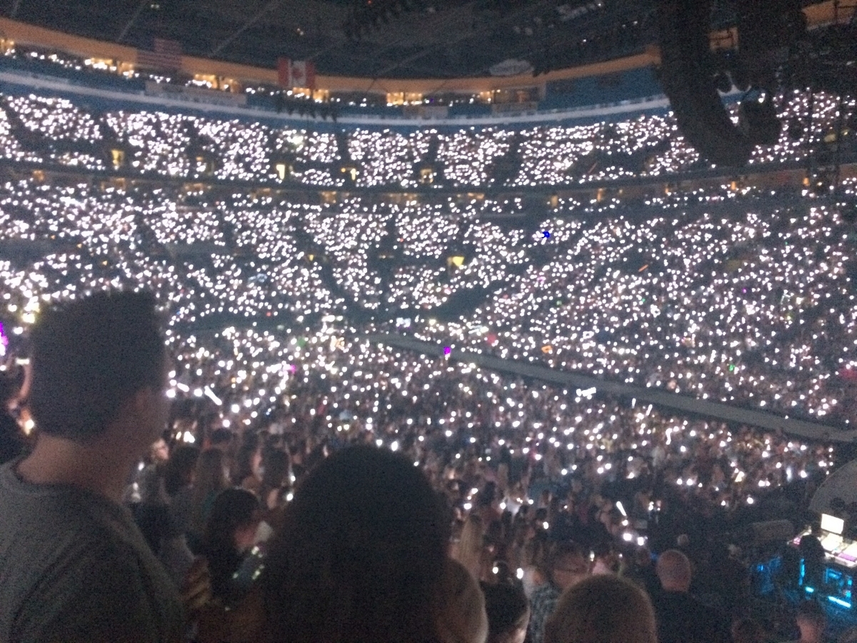 Sep 29, 2015: Taylor Swift / Vance Joy / HAIM at Enterprise Center St ...