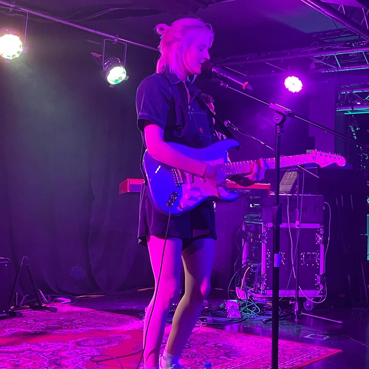 Emily Burns Concert & Tour History | Concert Archives