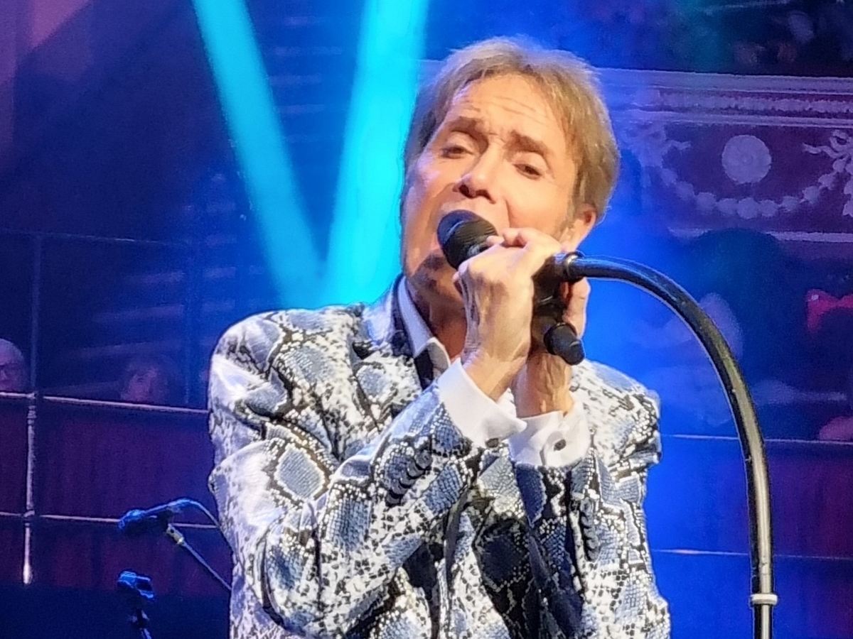 Oct 23, 2021: Cliff Richard at Royal Albert Hall London, England ...