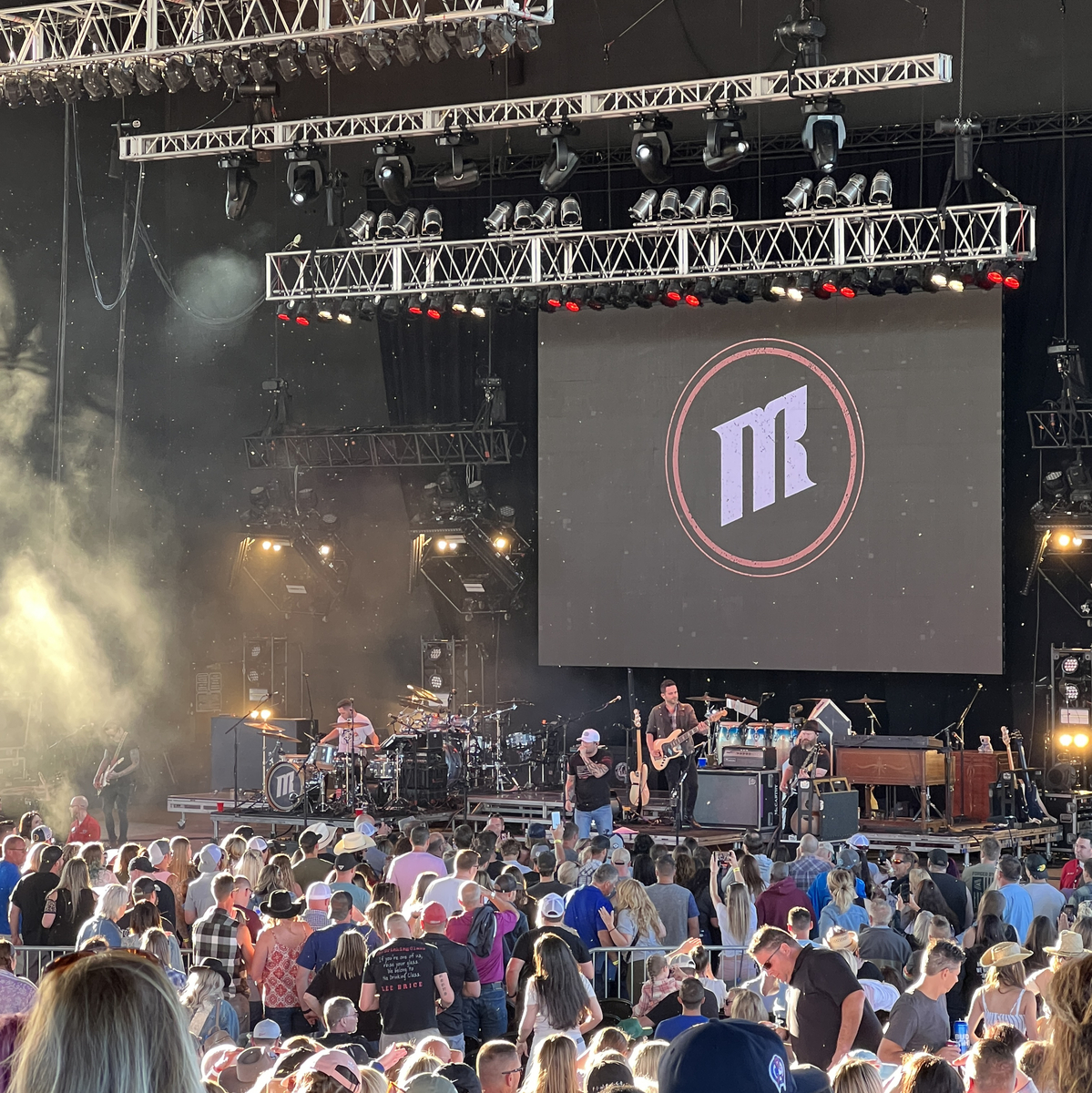 Lee Brice Concert & Tour History (Updated for 2022 - 2023) | Concert ...