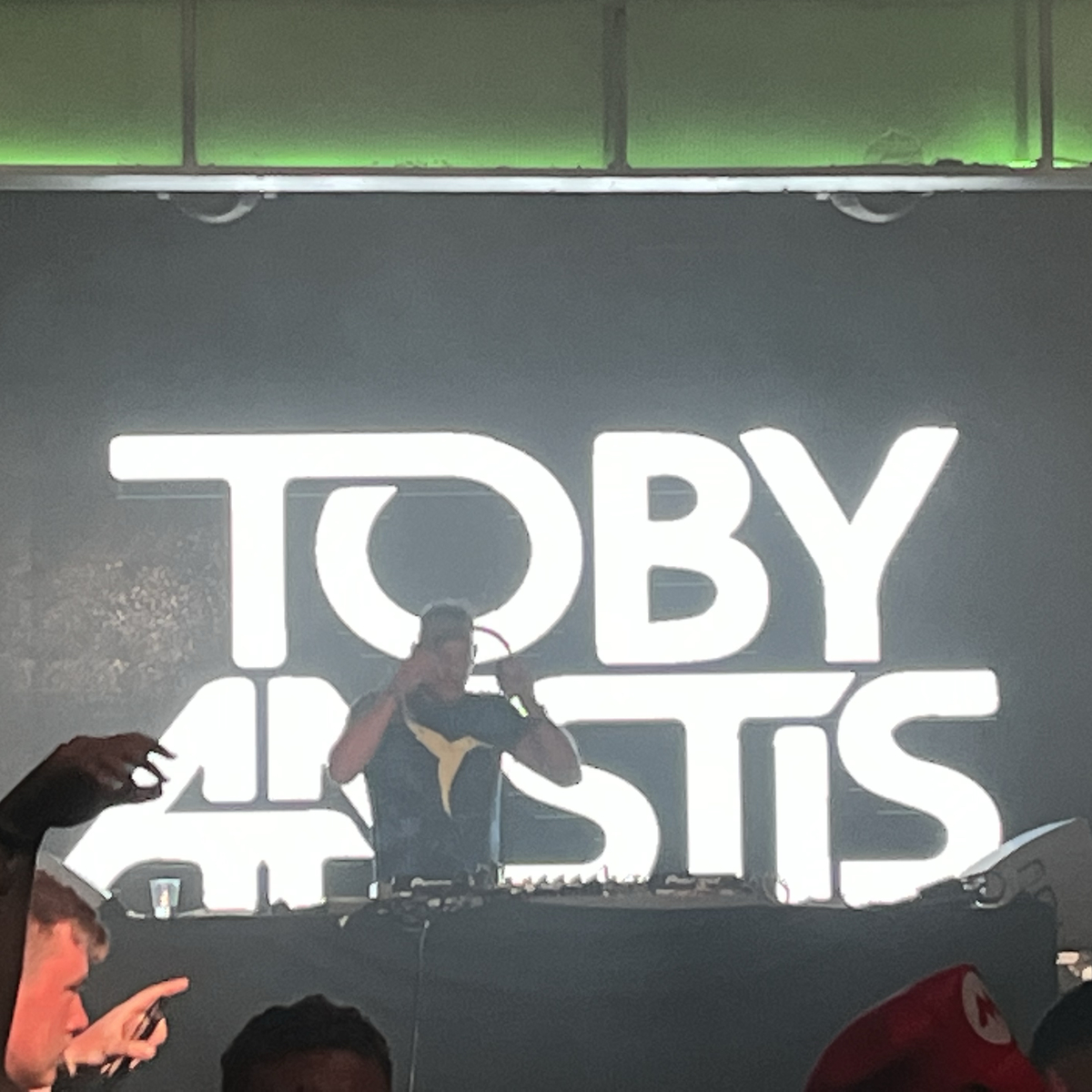 Toby Anstis Concert & Tour History (Updated for 2022) | Concert Archives