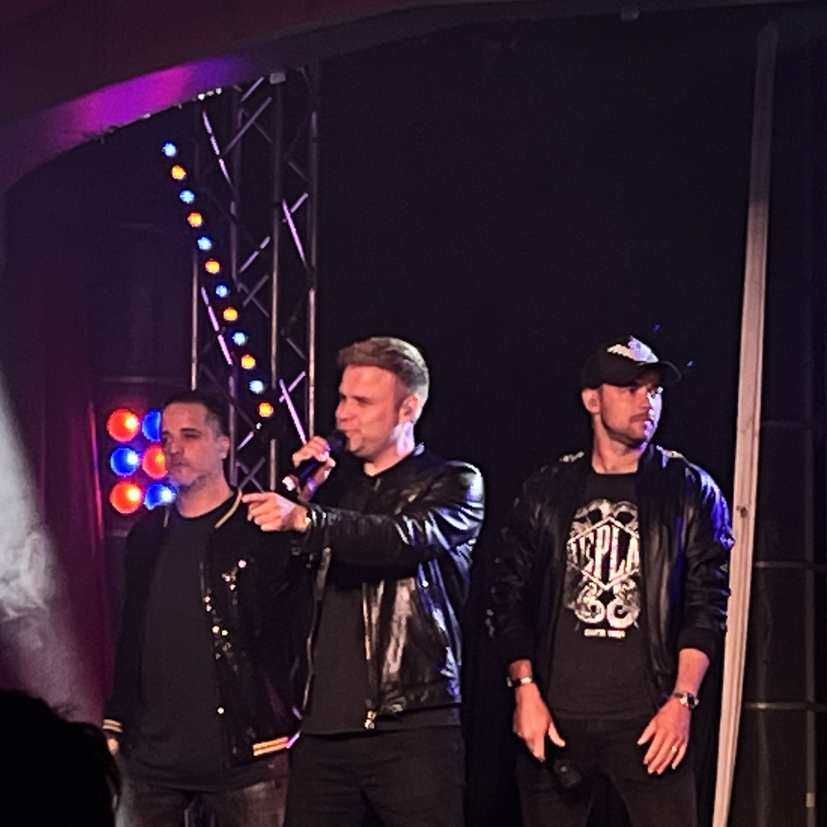 Toby Anstis Concert & Tour History (Updated for 2022) | Concert Archives