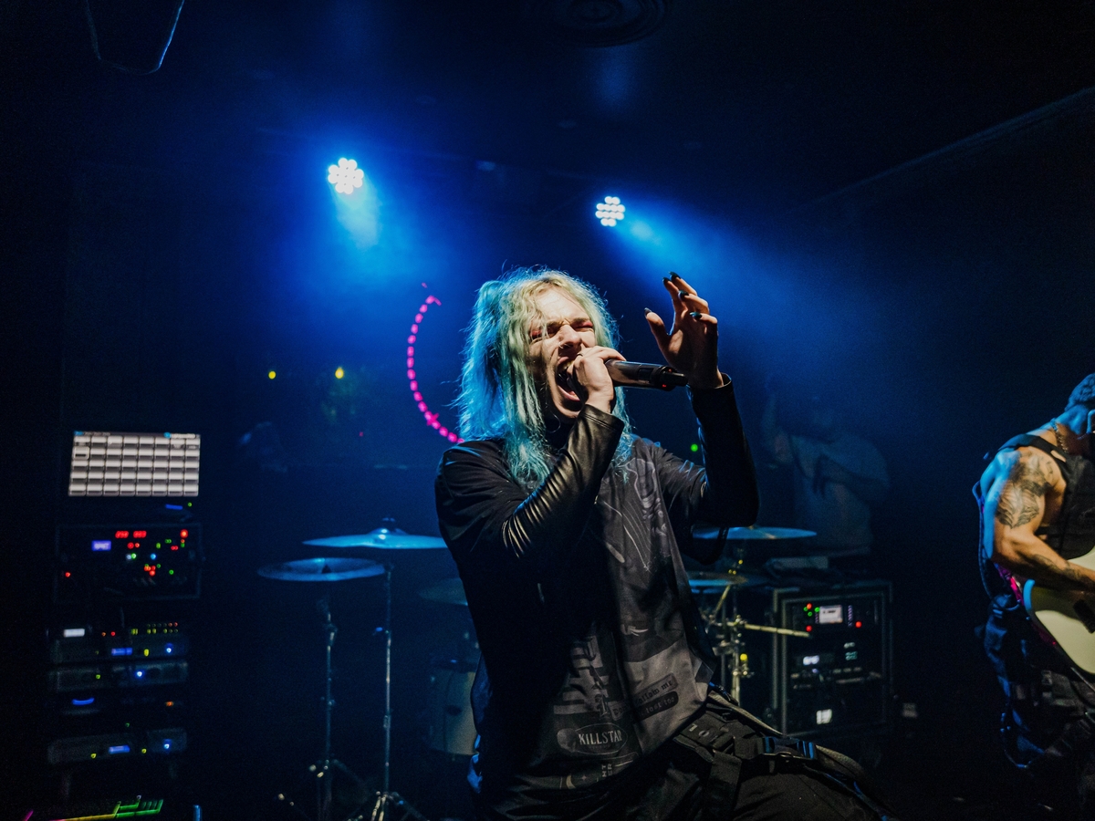 Broken Earth Concert & Tour History | Concert Archives