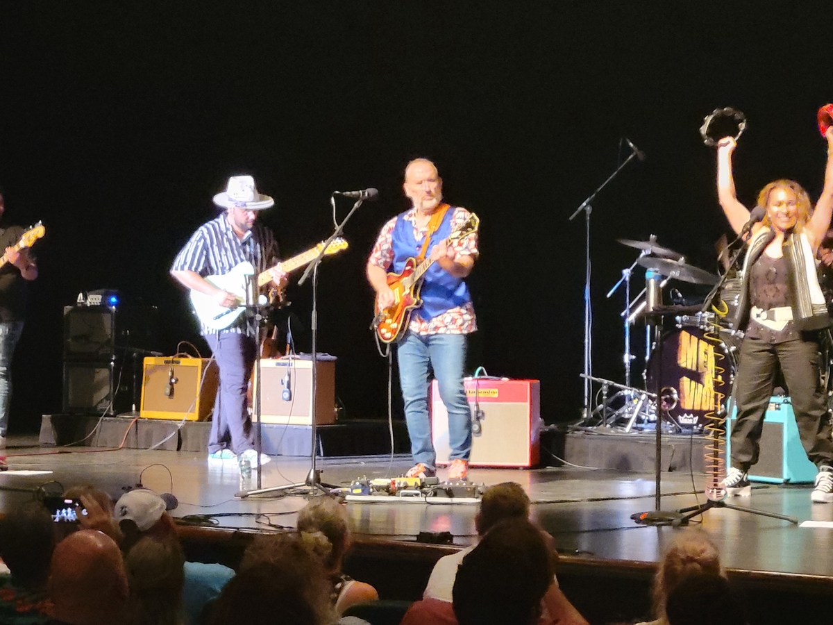 Men At Work Concert & Tour History (Updated for 2022) | Concert Archives