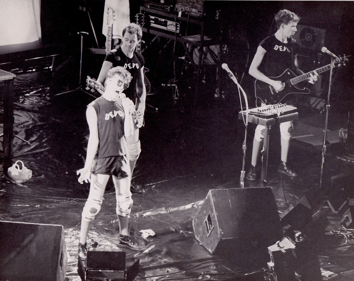 Devo Concert & Tour History (Updated for 2022) | Concert Archives