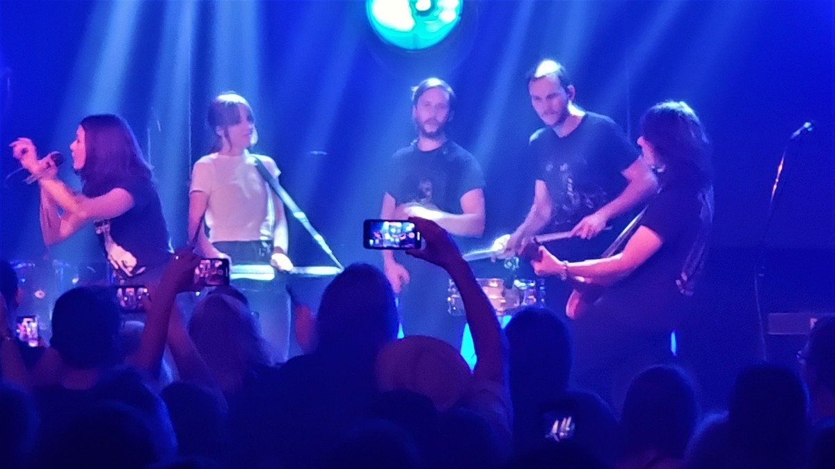 Oct 09, 2021: Larkin Poe / Tyler Bryant at The Vogue Indianapolis ...