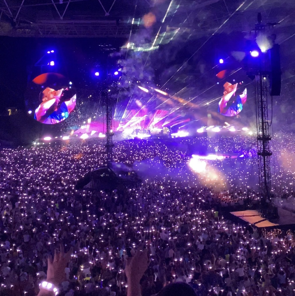 Aug 13, 2022: Coldplay / H.E.R. (US) / Griff / Craig David / Jacob ...