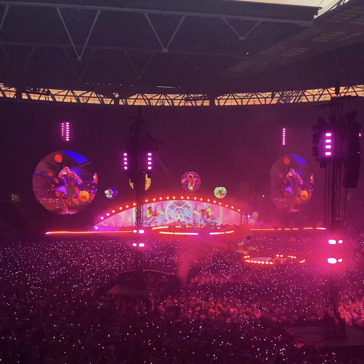 Aug 13, 2022: Coldplay / H.E.R. / Griff / Craig David / Jacob Collier ...