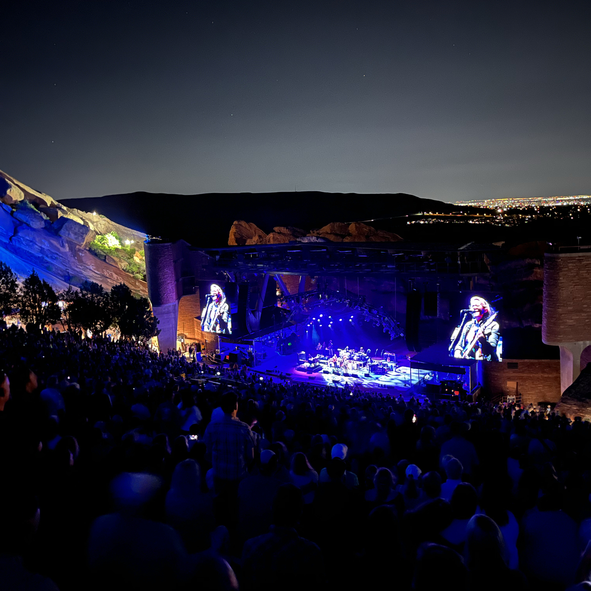 Jul 29, 2022: Tedeschi Trucks Band / Los Lobos / Gabe Dixon at Red ...