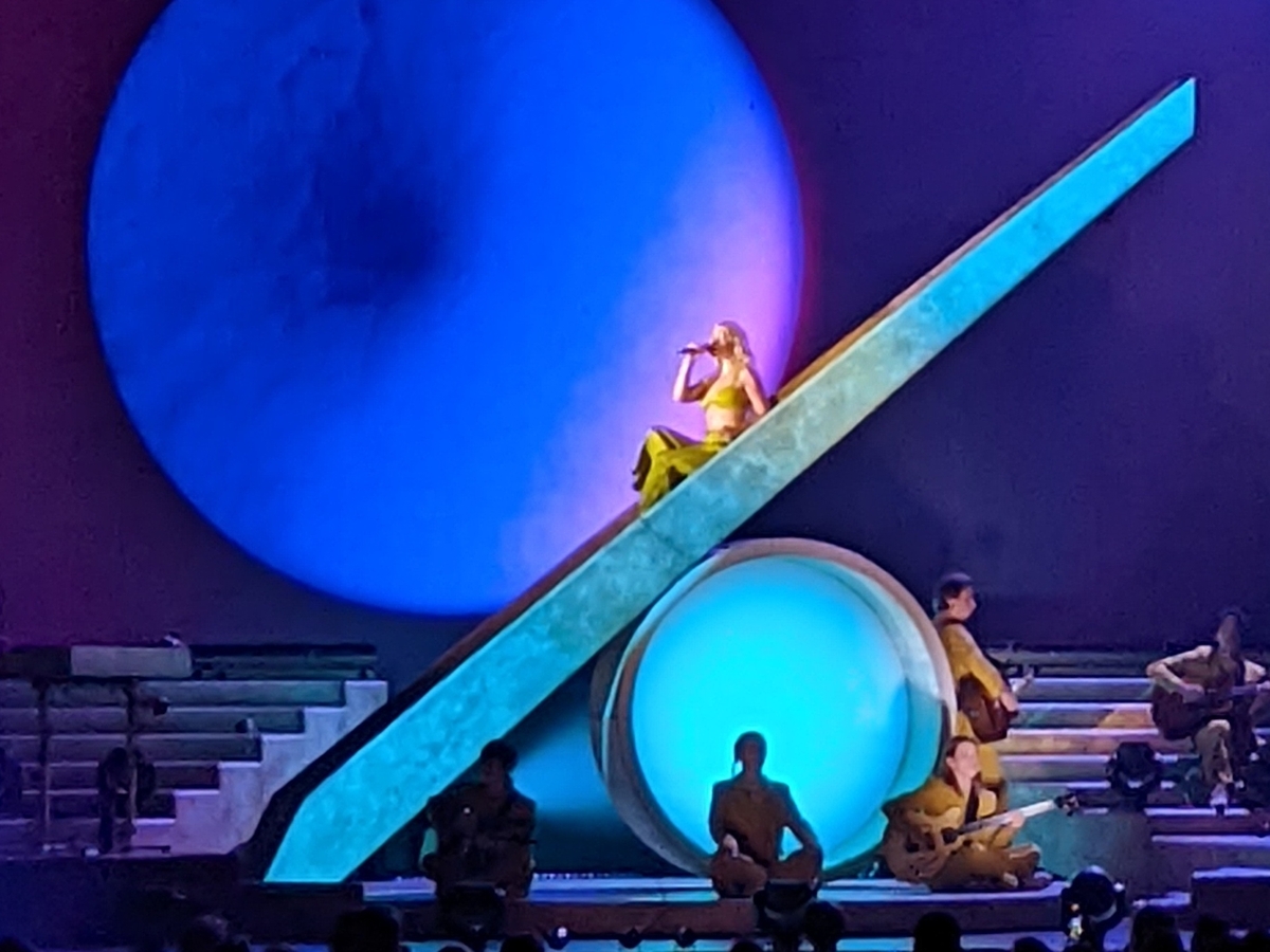 Concert History of Mohegan Sun Arena Uncasville, Connecticut, United ...