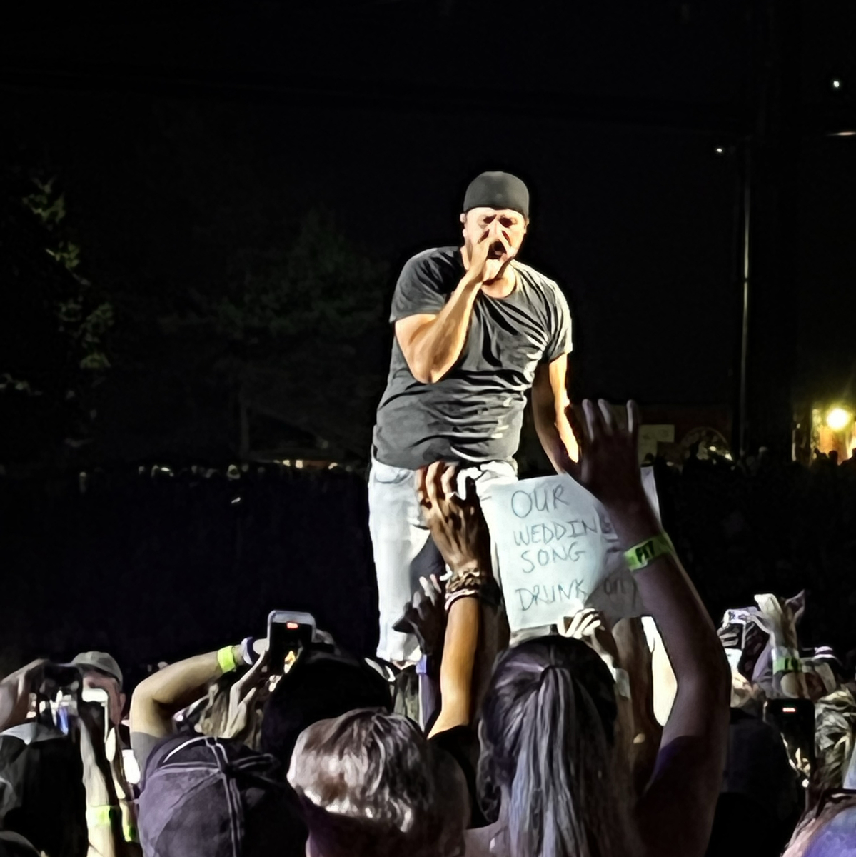 Sep 10, 2022: Luke Bryan at Hollywood Casino Amphitheatre - Chicago ...