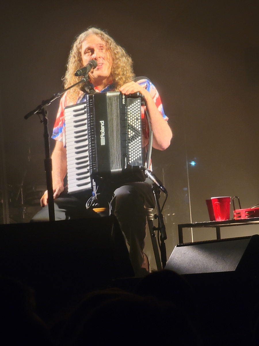 Emo Williams Concert & Tour History | Concert Archives