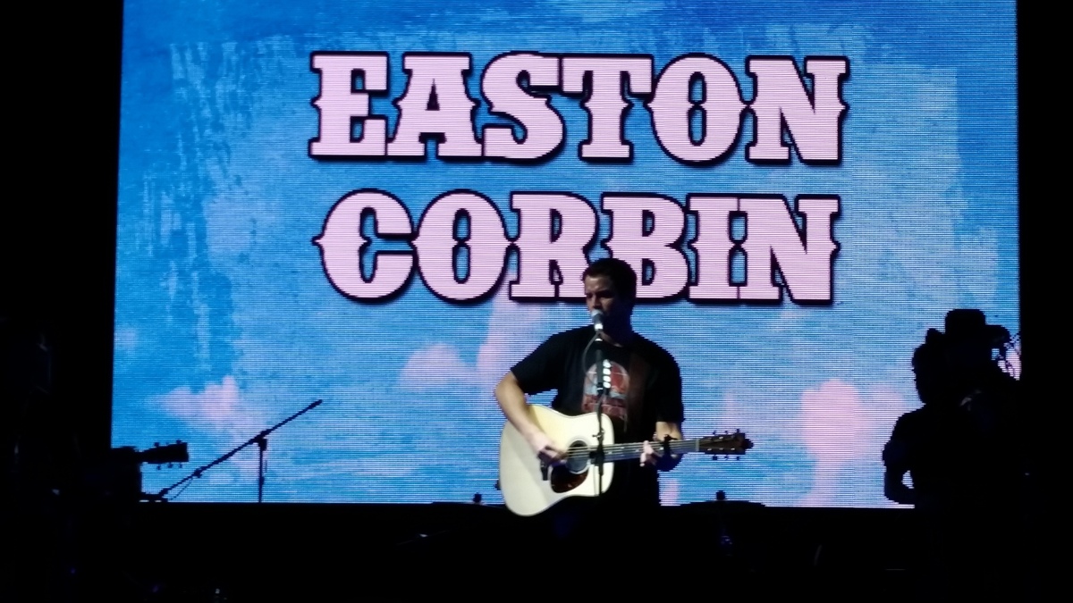Easton Corbin Concert & Tour History (Updated for 2024) | Concert Archives