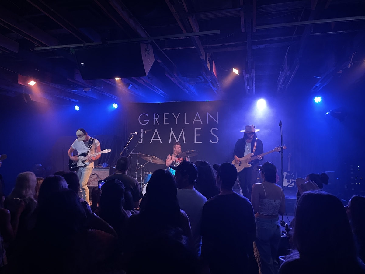 Greylan James Concert Photos | Concert Archives