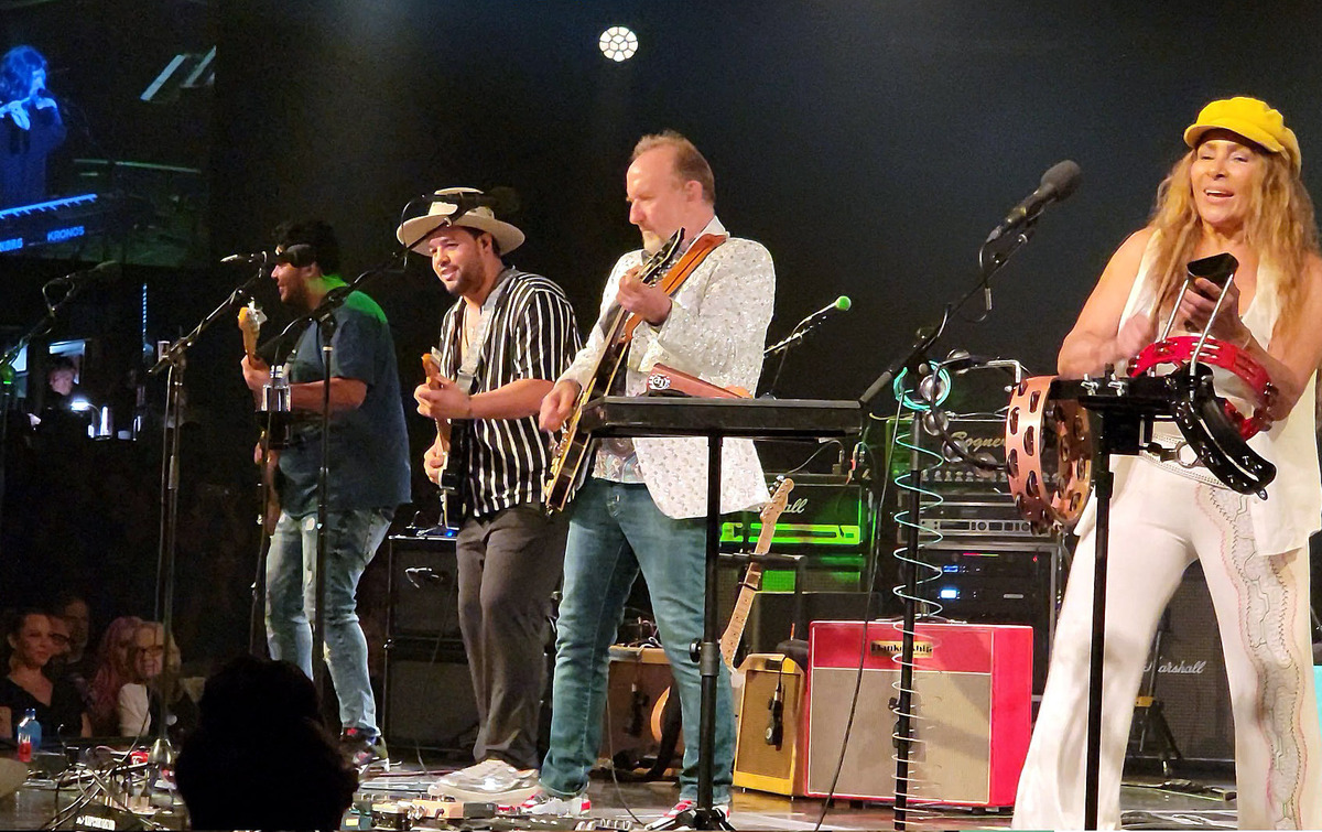 Men At Work Concert & Tour History (Updated for 2022) | Concert Archives