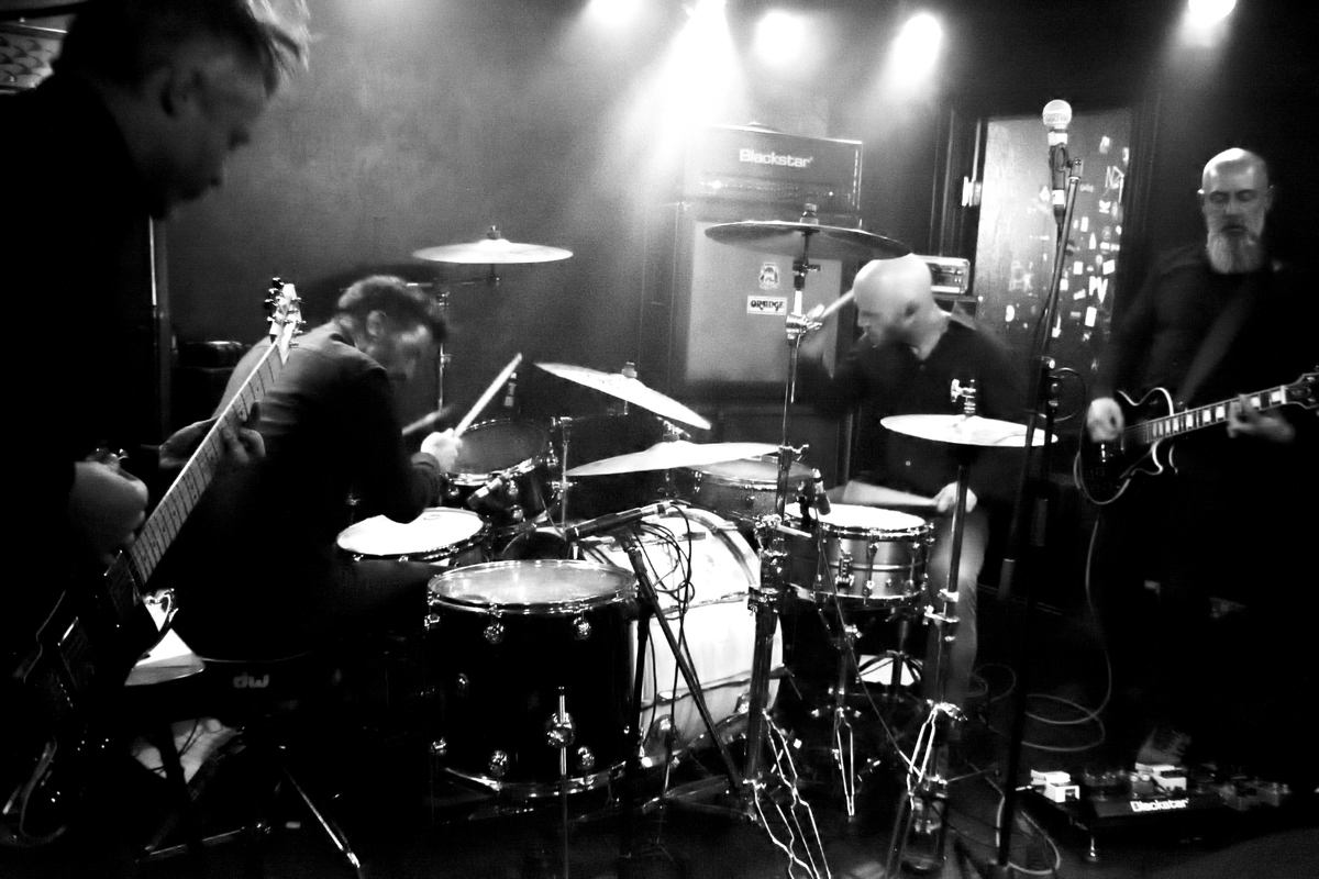 Our man in the Bronze Age Concert & Tour History | Concert Archives