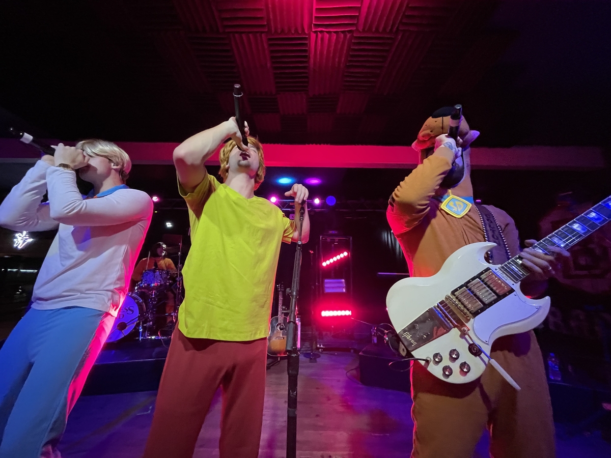 Greylan James Concert Photos | Concert Archives