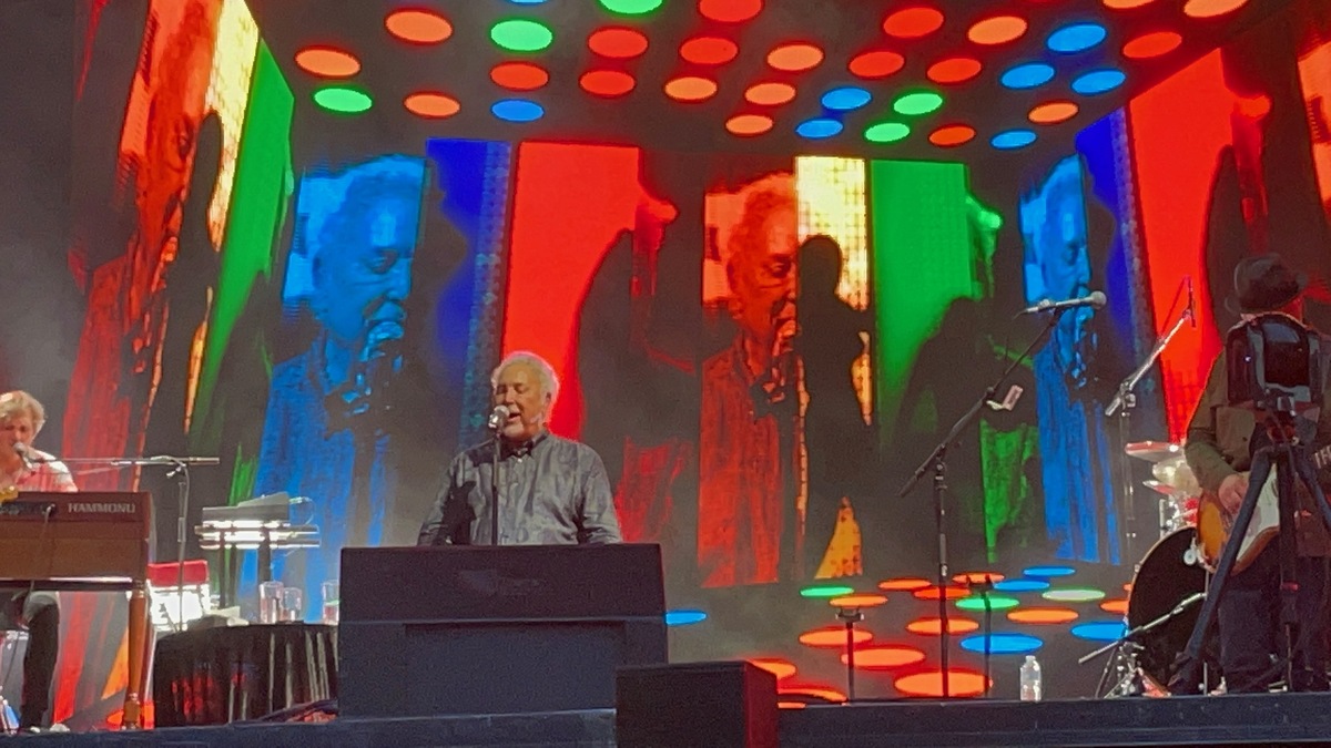 Tom Jones Concert & Tour History (Updated for 2023) | Concert Archives