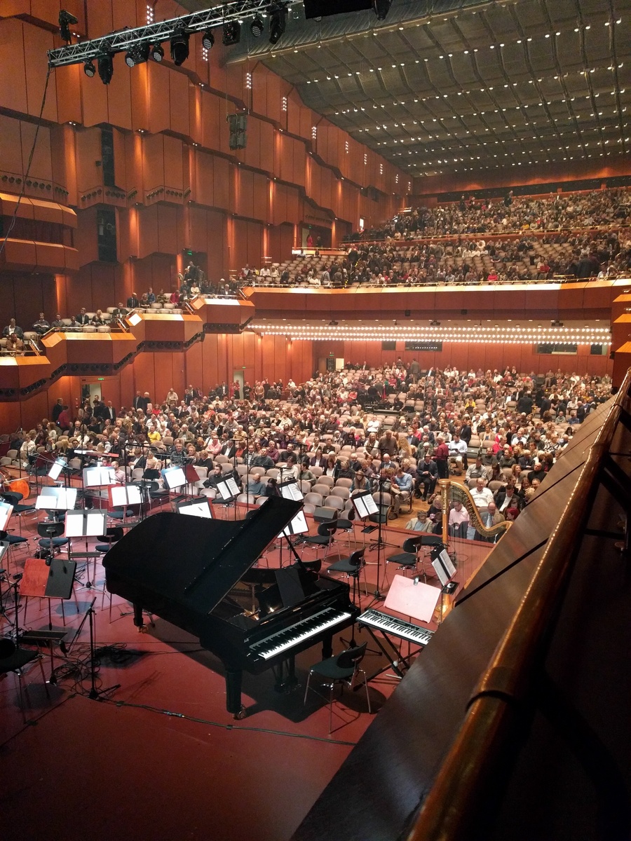 Nov 18, 2018: Klassik Radio Pops Orchestra at Alte Oper Frankfurt ...