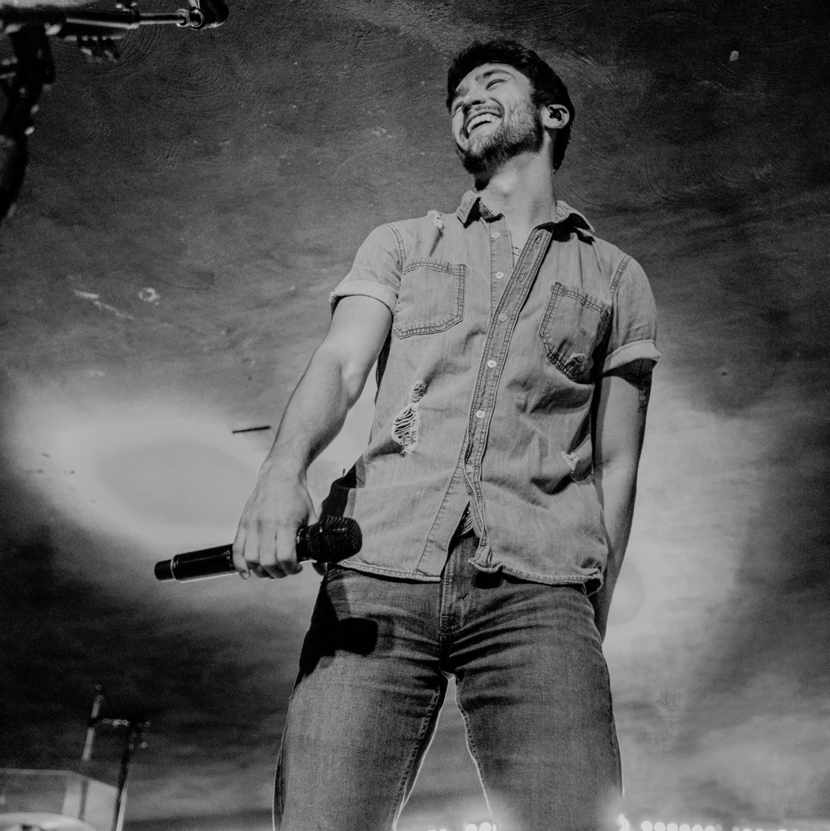 Greylan James Concert Photos | Concert Archives