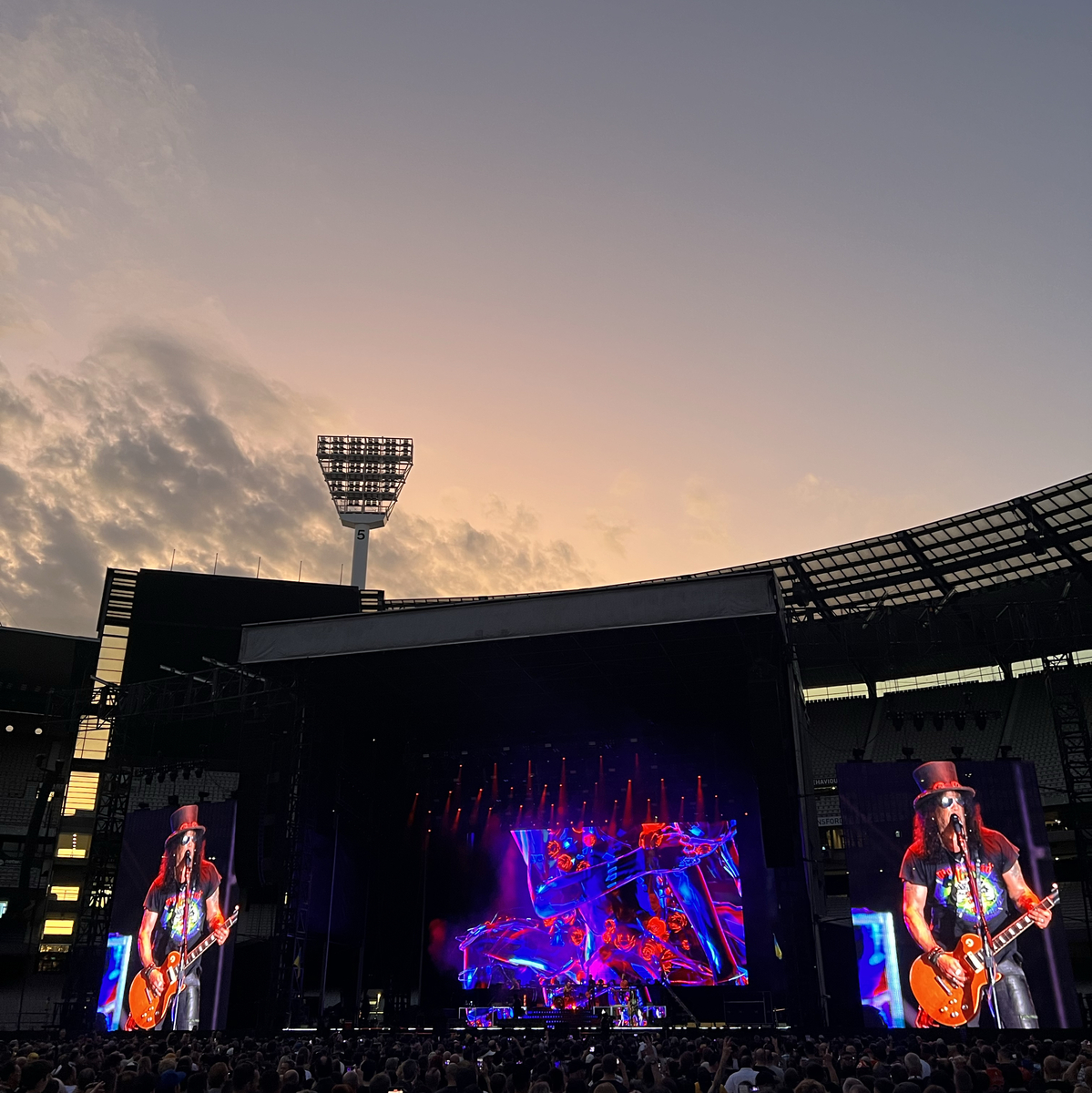 Dec 03, 2022: Guns N' Roses / The Chats / Cosmic Psychos at Melbourne ...