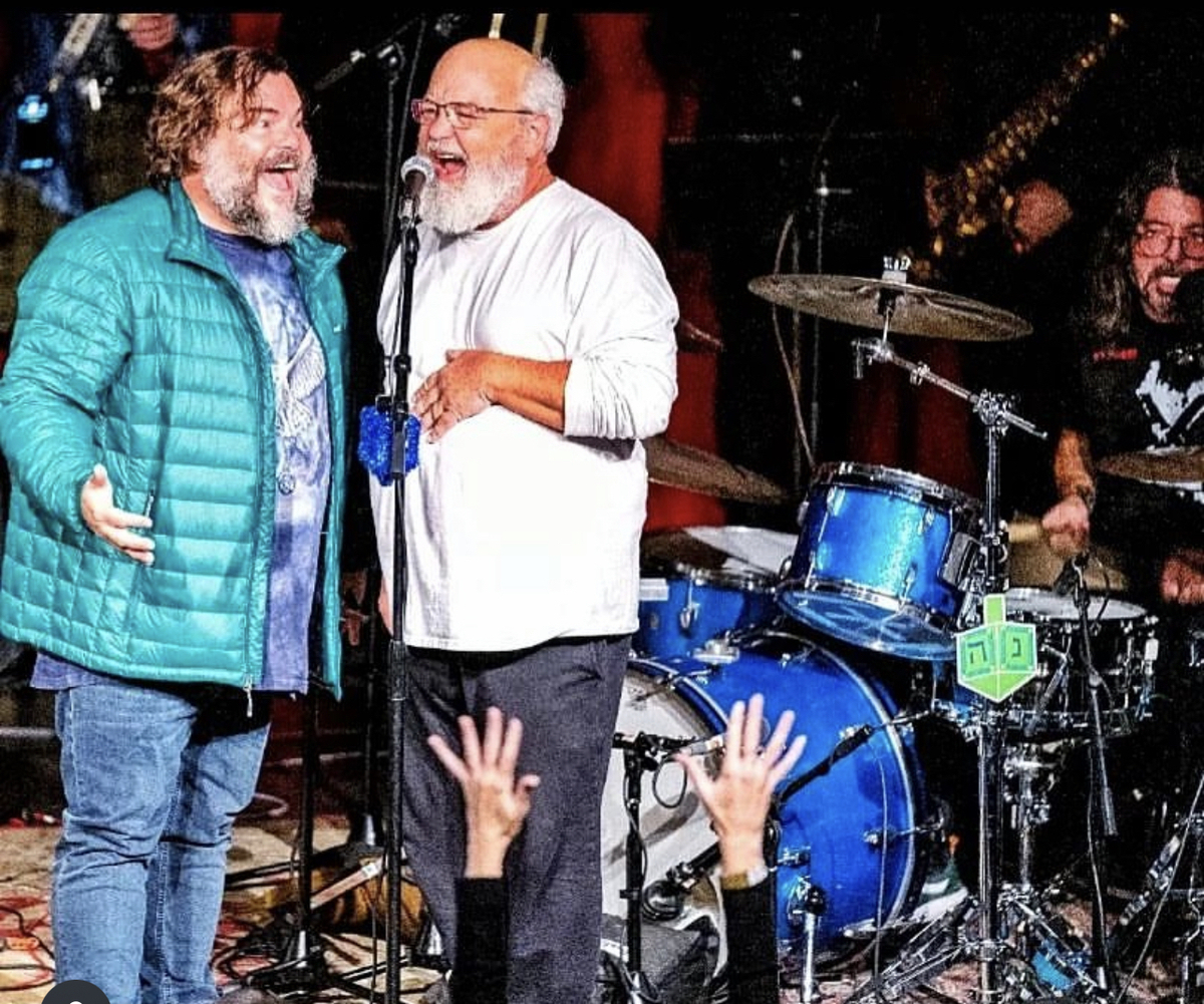 Dec 05, 2022: Dave Grohl + Greg Kurstin at Largo at the Coronet Los ...