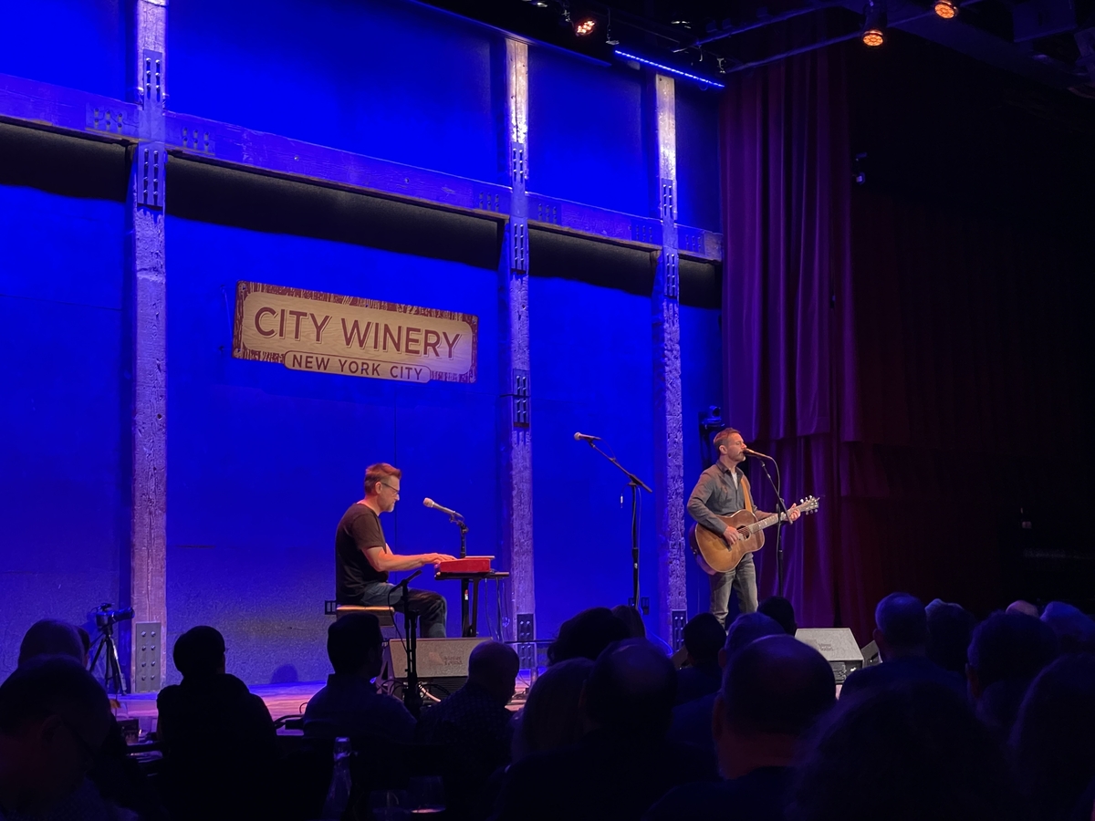 Glenn Phillips Concert Photos | Concert Archives