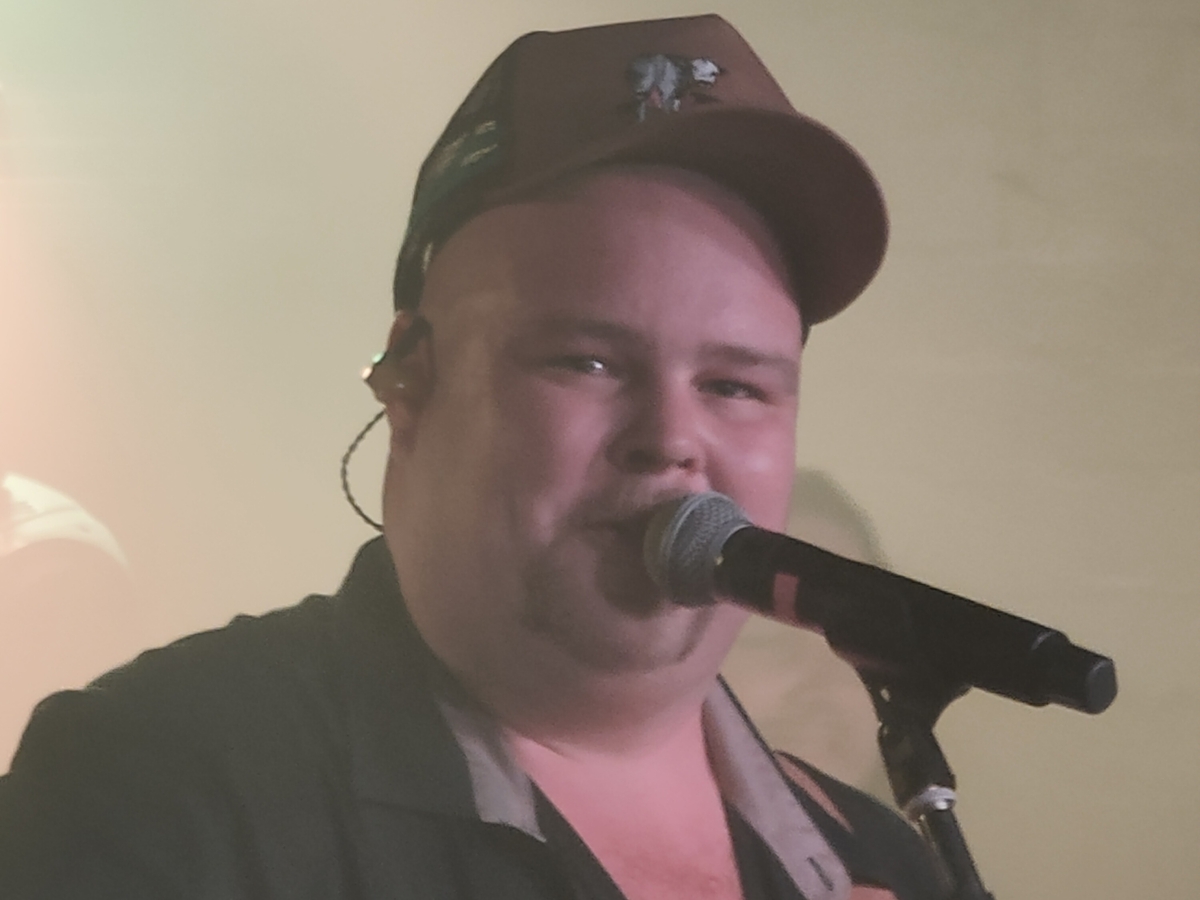 Brad Cox Concert & Tour History (Updated for 2024) | Concert Archives