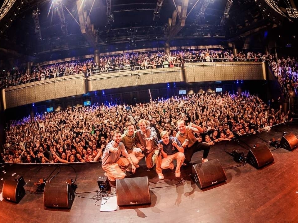 Jan 28, 2023: Bankzitters in Tivoli at TivoliVredenburg, Ronda Utrecht ...